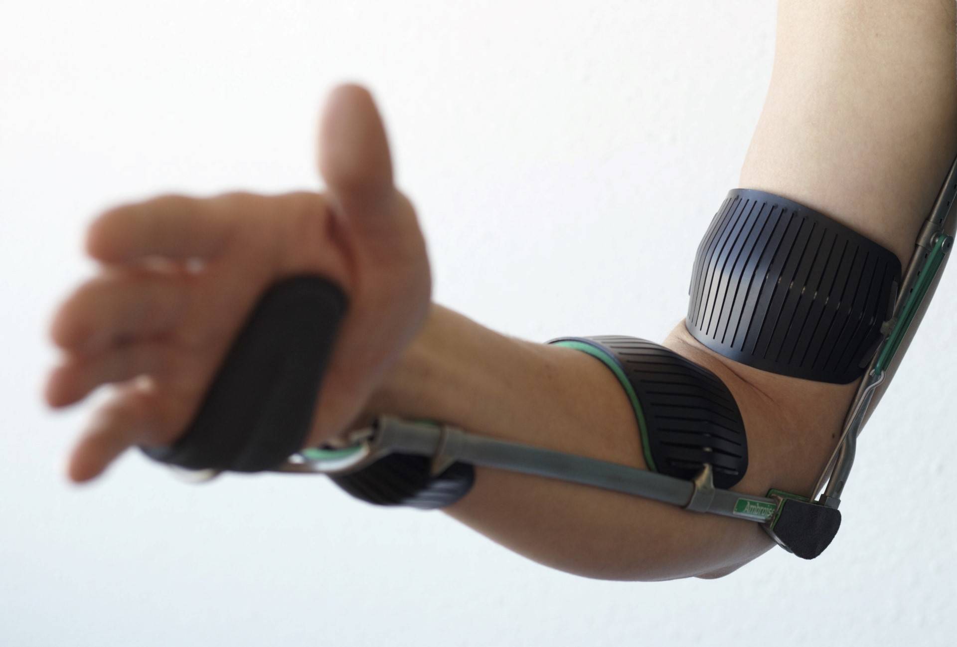 Wilmer Elleboog Orthese met handschaal • Ambroise