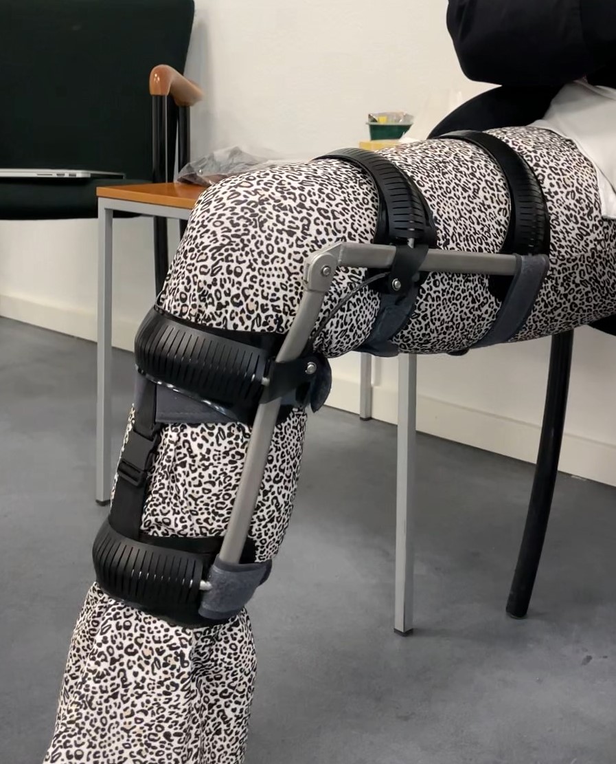 Genux 2 Knie Orthese (Knie Brace) • Ambroise